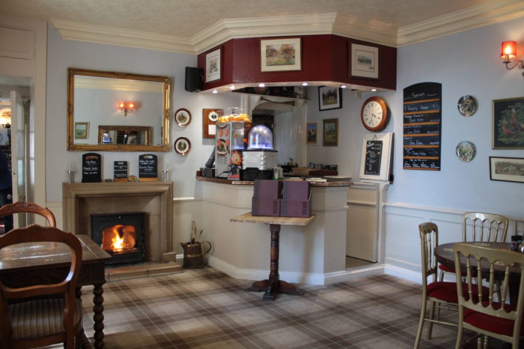 Bars & Restaurant - Coachman Inn